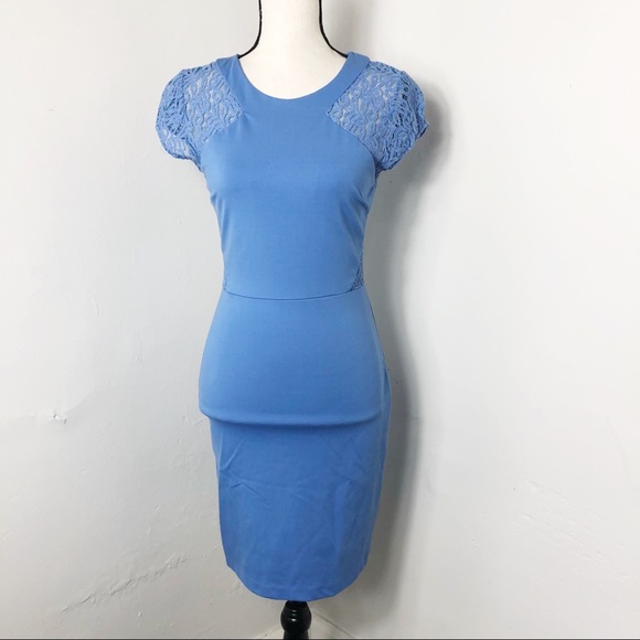 Gianni Bini | Dresses | 325 Gianni Bini Blue Floral Lace Sleeve Dress ...